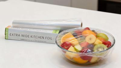 China High Quality PE Clear Cling Film for Food Wrap Fruits and Vegetables Food Packaging for sale