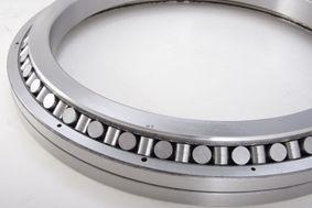 China RKS.160.14.0414 Crossed Cylindrical Roller Slewing Bearing 344x486x56mm No Gear HRC55-62 for sale
