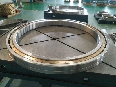 China Special design single row Cylindrical roller bearing with brass cage 527468 for sale