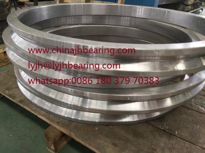 China Crossed Roller Bearing RU148G 90x210x25mm P2 Precision Integrated Ring for sale