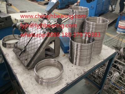 China Crossed Roller Bearing RU178G 115x240x28mm P5 Precision Integrated Inner Outer Ring for sale
