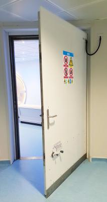 China Electromagnetic Locking Customized Color White RF Shielding Door For MRI Machine Room for sale