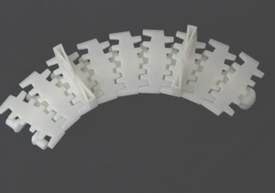 China 63B flexible created conveyor chains conveyor chain with flights white POM for sale