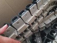 China 1873-D snap on table top gripper chains plate top conveyor chains for bottling conveypor lines for sale