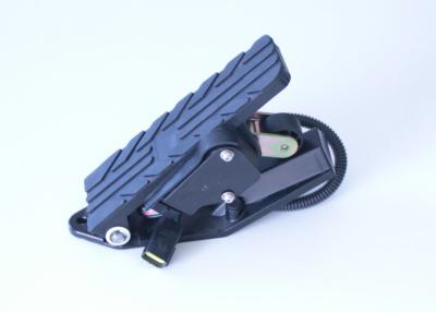 China PBT+PA6 Composite Electronic Accelerator Pedal With Voltage Signal Output And Wide Temperature for sale