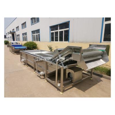 China Industrial Sweet Potato Washing Machine 6000x1400x2400mm Air Bubble Cleaning System for sale