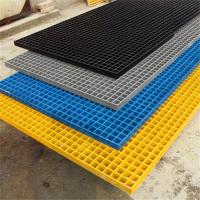 China Molded FRP Grating 50x50mm Mesh Black Fiberglass Walkway Grate for Sewage Treatment for sale