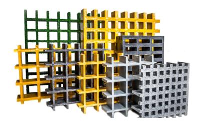 China FRP Molded Grating 38x38mm Mesh Flooring for Transportation Lightweight Corrosion Resistant for sale