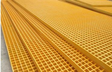 China Antiseptic FRP Grating 38x38mm Fiberglass Mesh Flooring Panels for Textile Dyeing for sale