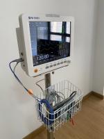 China Human&Veterinary Use Vital Signs Monitor Spo2 Handheld Portable Multi-parameters Patient Monitor for sale