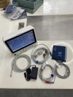 China Portable 10-Inch Ambulance Ward Medical ECG Monitor Multi-Parameter Critical Care Portable Cardiac Monitor for sale