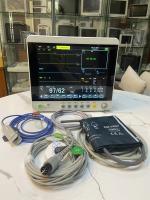China 12.1 Inch Color LCD Display Multi Parameter Patient Monitor with Trolley/Wall Bracket Mountable and Lightweight 4 KG Design for sale