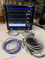 China Portable 15-Inch Screen Patient Monitor Vital Signs Multi Parameter Optional Etco2 Patient Monitor for sale