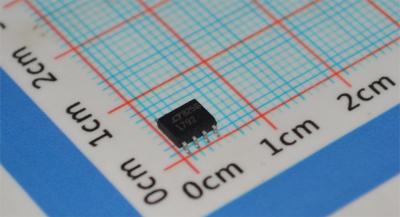 China LT1792CS8 JFET Op Amp 5.6MHz 3.4V/µs Low Noise 6nV/√Hz SO-8 for sale