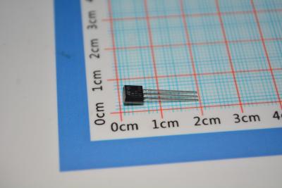 China LM235Z Precision Temperature Sensor 1C Accuracy 2C to 150C Range 10mV/C Output TO-92 for sale