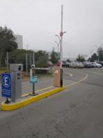 China 4.5m LED Arm Traffic Barrier Gate Operating Life 5 Million For Parking for sale
