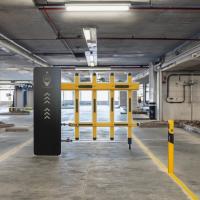 China VIP Parking Barrier Gate with RFID Access Control - Folded Arm Design for sale