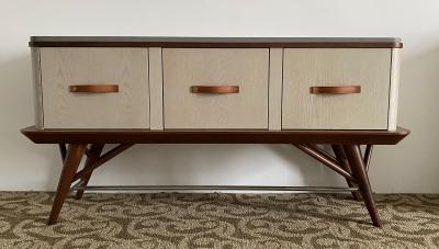 China Solid Wood Frame And Legs Bathroom Cabinet And Stone Top Modern Freestanding for sale