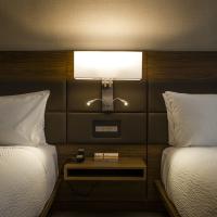 China 5-star hotel custom made FFE hospitality casegoods  walnut wood hotel bedroom  Furniture for sale