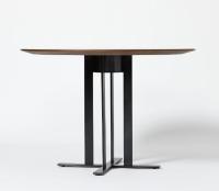 China Walnut Wood Veneer Top Round Dining Room Table With Black Metal Base for sale