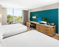 China Hilton Brand Oak Wood Luxury Hotel Bedroom Furniture Modern Design for sale