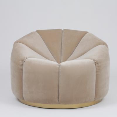 China Living Room Furniture Single Velvet Pumpkin Leisure Sofa With Metal Base for sale