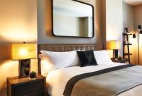 China Modern Luxury Hotel Bedroom Furniture No Folded Custom Made for sale