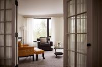 China Solid Wood European 5 Star Hotel Furniture Luxury Customized for sale