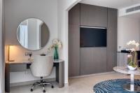 China PU Leather Hotel Room Furniture Set OEM Available Modern Style 5 Star for sale