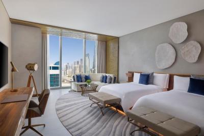 China Customized Hotel Bedroom Set Luxury Modern Attractive Wood for sale