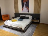 China Customized Hotel Bedroom Furniture Sets Include Fixed Furniture for sale