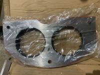 China Wholesale New Condition DN145 Putzmeister Alloy Cutting Ring Eyeglass Plate Customizable Construction Machinery Parts for for sale