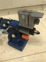 China DBEME30-3X/315YG24K31M DBEME30-3X/350YG24K31M Proportional valve German Rexroth overflow valve for sale