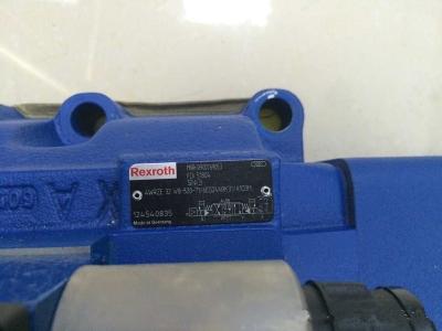China R900769053 4WRZE32W8-520-7X/6EG24N9K31/A1D3M Rexroth hydraulic proportional solenoid directional valve for sale