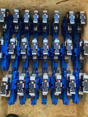 China R900727361 4WRKE16E-200L-3X/6EG24EK31/A1D3M  Pilot operated proportional directional control valve from Rexroth Germany for sale