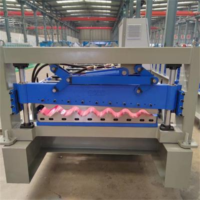China China manufacture corrugated sheet roll forming machine used for roof wall panel sheet for sale