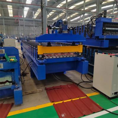 China Metal Painted Casted Galvanized 840 Ibr Roof Panel Roll Forming Machine For Building Materials for sale
