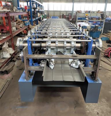 China Galvanized Steel Standing Seam Roof Panel Roll Forming Machine Portable for sale