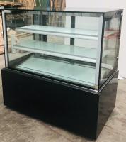 China 2.0m Cake Cabinet Refrigerated Bakery Cake Dessert Showcase for sale