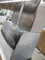 China Water Cooling Commercial Ice Freezer 1000kgs Capacity Ice Cube Maker Machine With Bin for sale