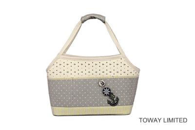 China Fashion Lady Dog Handbag Outdoor Pet Carrier Pet Products for sale