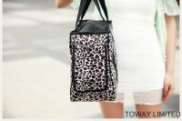 China New Leopard Pet Outdoor Products Dog Carriers Shoulder Bags for sale