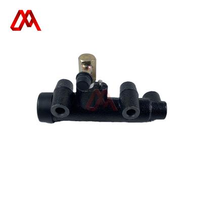 China Clutch Master Cylinder for Isuzu FSR33 Truck 1-47500222-J1 147500222J1 for sale