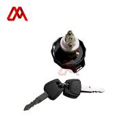 China China IZUMI Truck Parts 8-97994821-1 8-94160028-0 8979948211 8941600280 Fuel Tank Cap with Key for ISUZU NKR 100P NHR54 4JA1 for sale