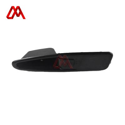 China 1-82389011-J 182389011J Inner Door Handle Base for Isuzu CXZ96 Truck for sale