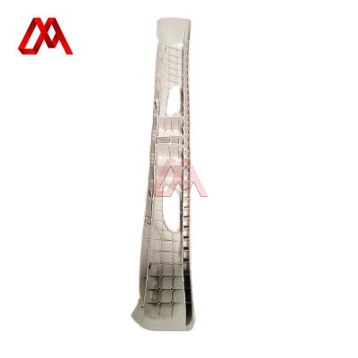 China Truck OEM Parts 8-97999023-0 8979990230 Front Center Bumper for Isuzu NPR 4KH1 600P 100P E4 for sale