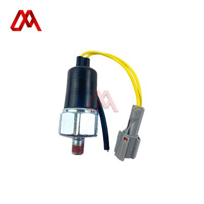 China 1-82410160-0 1824101600 Oil Pressure Sensor for ISUZU FSR 6BD1 Truck Engine Spare Parts for sale