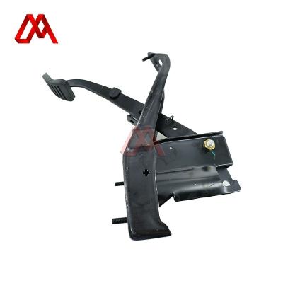 China Clutch Pedal Assembly 8-97856979-0 8978569790 for Isuzu 100P 4JB1 Truck Spare Parts for sale