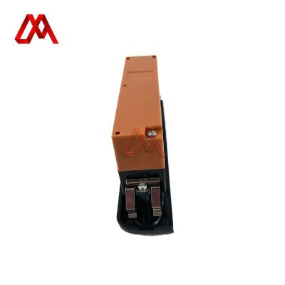 China 12V/24V Truck Window Switch 8-97315184-0 8973151840 Right Hand Drive Window Button For Isuzu NHR NKR Vehicle Parts for sale
