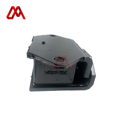 China Truck Engine Mounting Rubber 1-53215172-0 1532151720 Fit LT133 6HH1 Engine Replacement Parts for sale